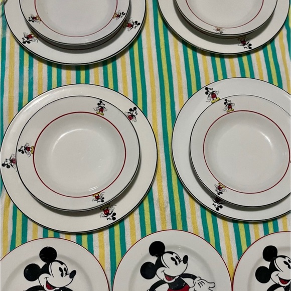 Disney | Dining | Rare Vintagemickey Mouse Dinnerware Set 1 Pieces ...